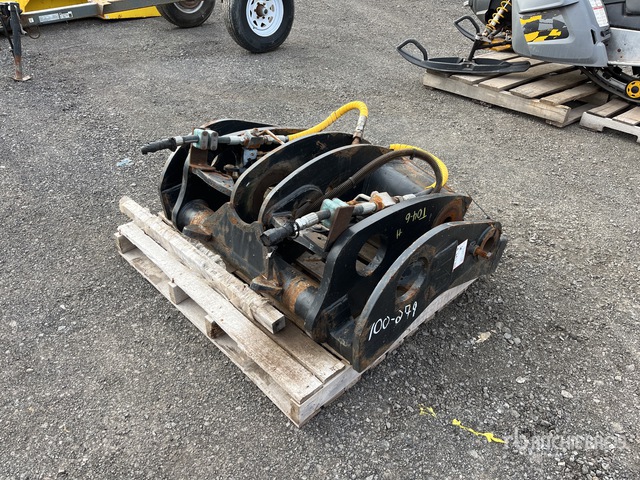 Cat 48 in Hydraulic Wheel Loader Quick Coupler | Ritchie Bros. Auctioneers