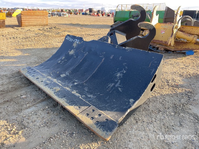 WBM 84 in Q/C Excavator Chuck Blade | Ritchie Bros. Auctioneers
