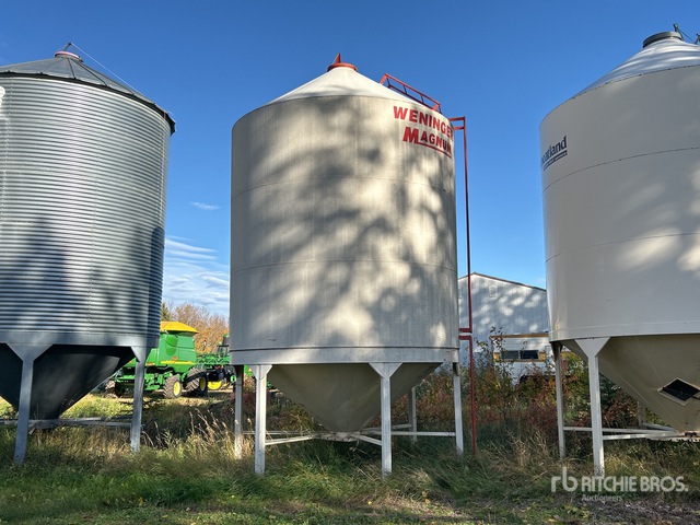 WENINGER MAGNUM +/- 1700 bu 3 Ring Smooth Wall Hopper Grain Bin ...