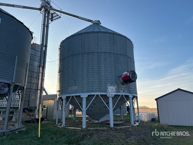 5500 bu Hopper Grain Bin | Ritchie Bros. Auctioneers