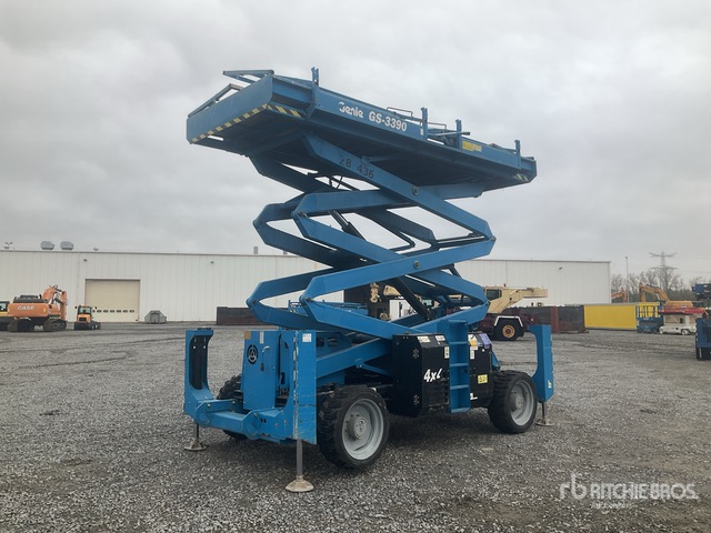 2015 Genie GS3390 Diesel Scissor Lift | Ritchie Bros. Auctioneers