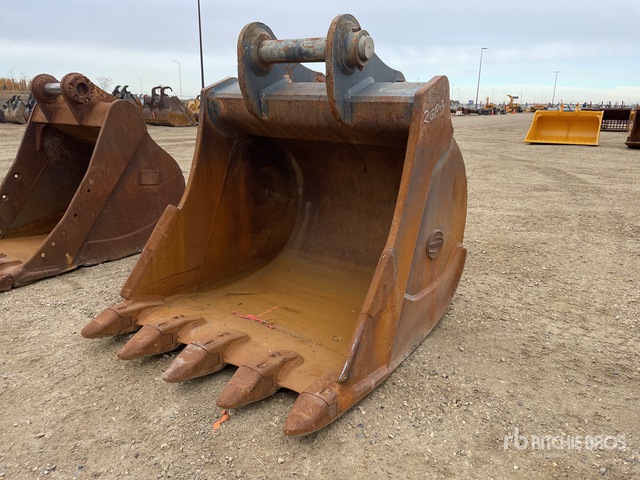Strickland 54 in Digging Excavator Bucket - Fits Volvo EC380 | Ritchie ...