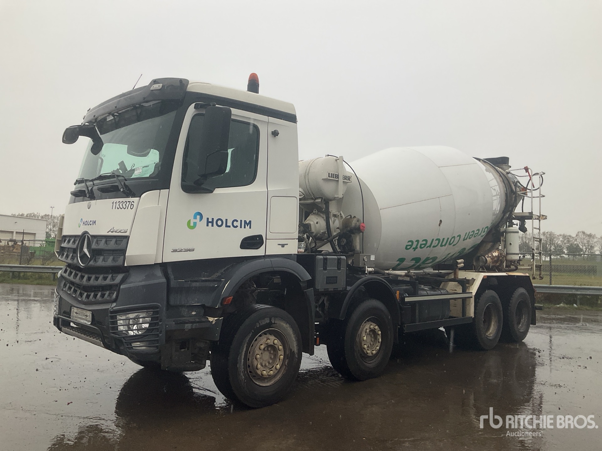 2014 Mercedes-Benz 3236 8x4 Twin-Steer Mixer Truck | Ritchie Bros ...