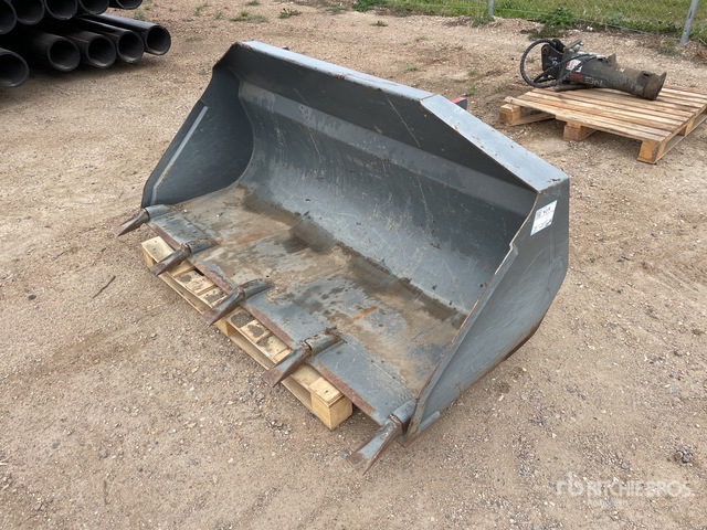 Kramer 64 in Q/C 60 in Wheel Loader Bucket | Ritchie Bros. Auctioneers