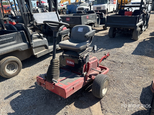 Toro GreensPro 1260 Portable Ride-On Greens Roller Divers - Équipement ...