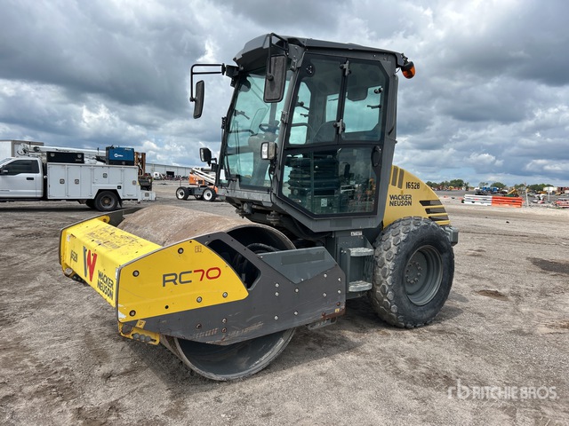 2018 Wacker Neuson RC-70 Smooth Drum Compactor | Ritchie Bros. Auctioneers