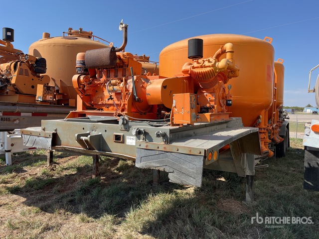 2001 Halliburton T/A Pneumatic Bulk Trailer | Ritchie Bros. Auctioneers