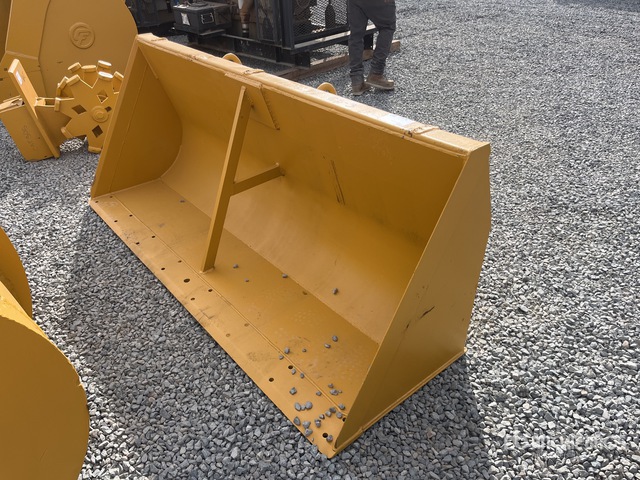 7 ft Wheel Loader Bucket | Ritchie Bros. Auctioneers