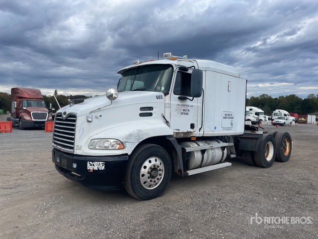 2001 Mack CX613 6x4 T/A Sleeper Truck Tractor | Ritchie Bros. Auctioneers