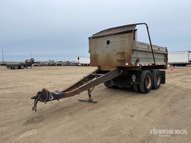 1990 Trojan 14 ft T/A Pup Dump Trailer | Ritchie Bros. Auctioneers