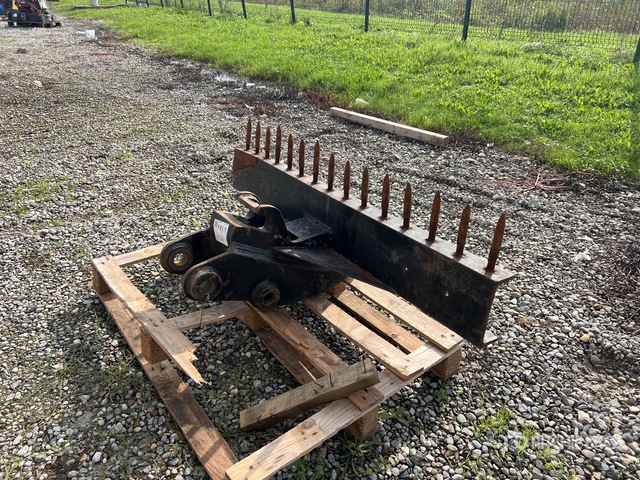 Excavator Rake | Ritchie Bros. Auctioneers