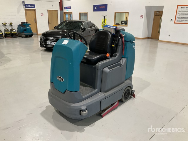 2019 Tennant T12 Ride-On Electric Floor Scrubber | Ritchie Bros ...