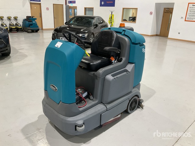 2021 Tennant T12 Ride-On Electric Floor Scrubber | Ritchie Bros ...