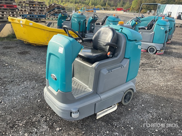 2019 Tennant T12 Ride-On Electric Floor Scrubber | Ritchie Bros ...