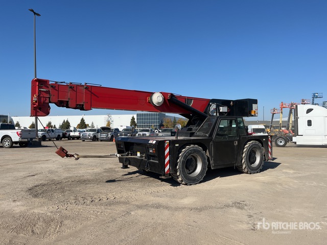 2009 Broderson IC250-3C 4x4 Carry Deck Crane | Ritchie Bros. Auctioneers
