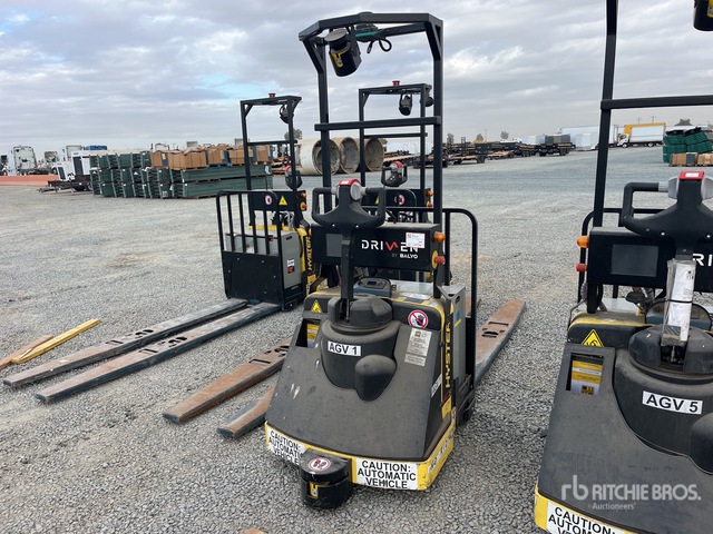 2018 Hyster B80ZHD 8000 lb Electric Pallet Jack | Ritchie Bros. Auctioneers