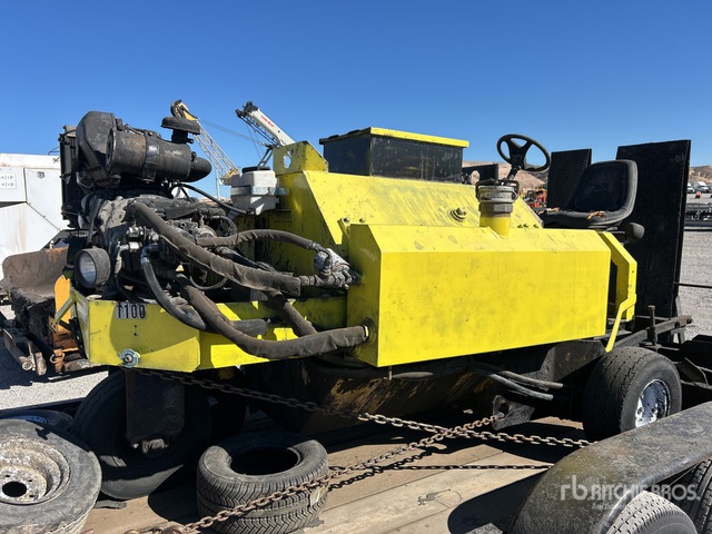 Anderson Ride-On Seal buggy Pavement Sealer | Ritchie Bros. Auctioneers