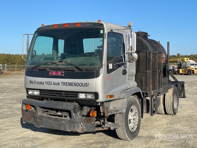 2009 GMC T7500 4x2 COE Asphalt Distributor Truck | Ritchie Bros. Auctioneers