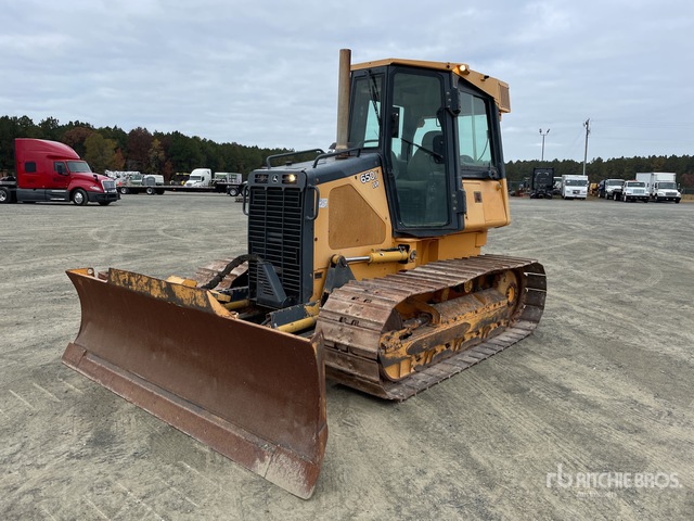 2005 John Deere 650J LGP Crawler Dozer | Ritchie Bros. Auctioneers
