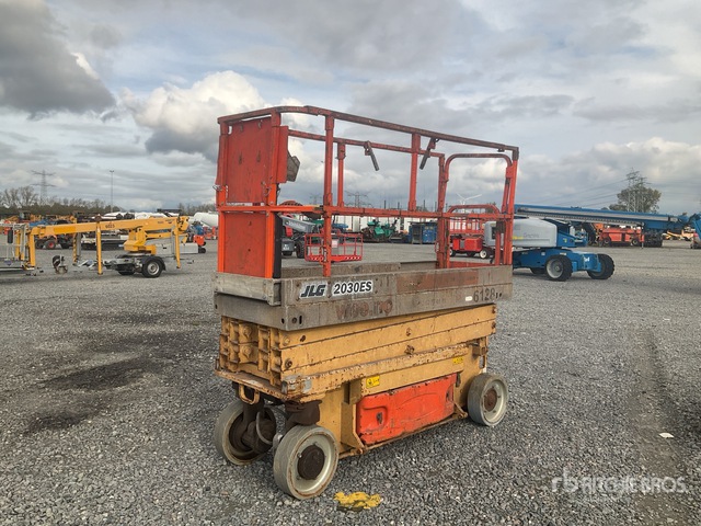 2007 JLG 2030ES Electric Scissor Lift | Ritchie Bros. Auctioneers