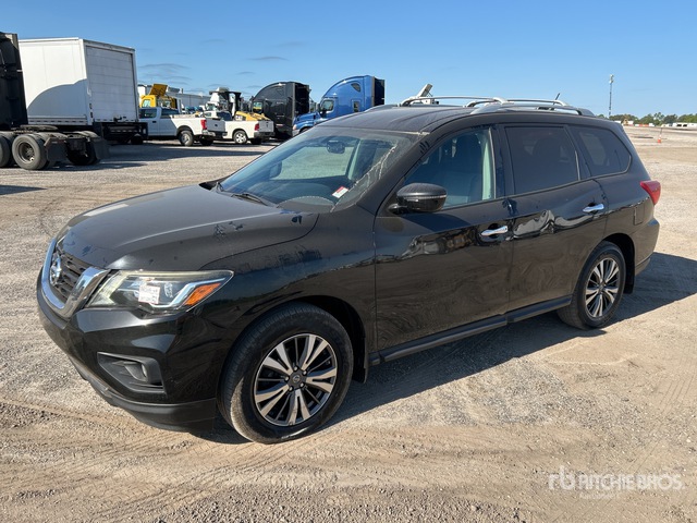 2017 Nissan Pathfinder SV 4WD SUV | Ritchie Bros. Auctioneers