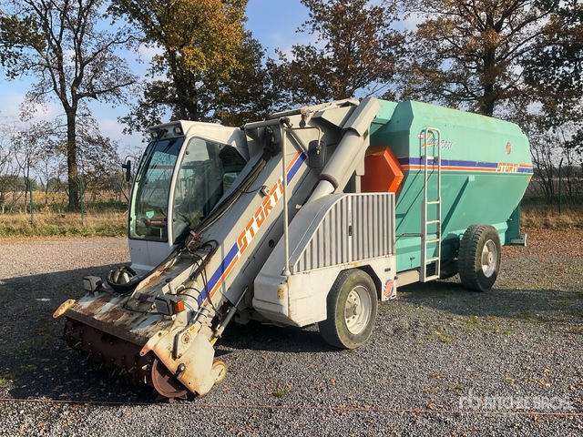 2003 Storti DMU 125 Labrador 160 Self Propelled Horizontal Feed Mixer ...