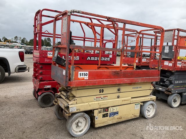 2004 JLG 2032-E2 Electric Scissor Lift | Ritchie Bros. Auctioneers