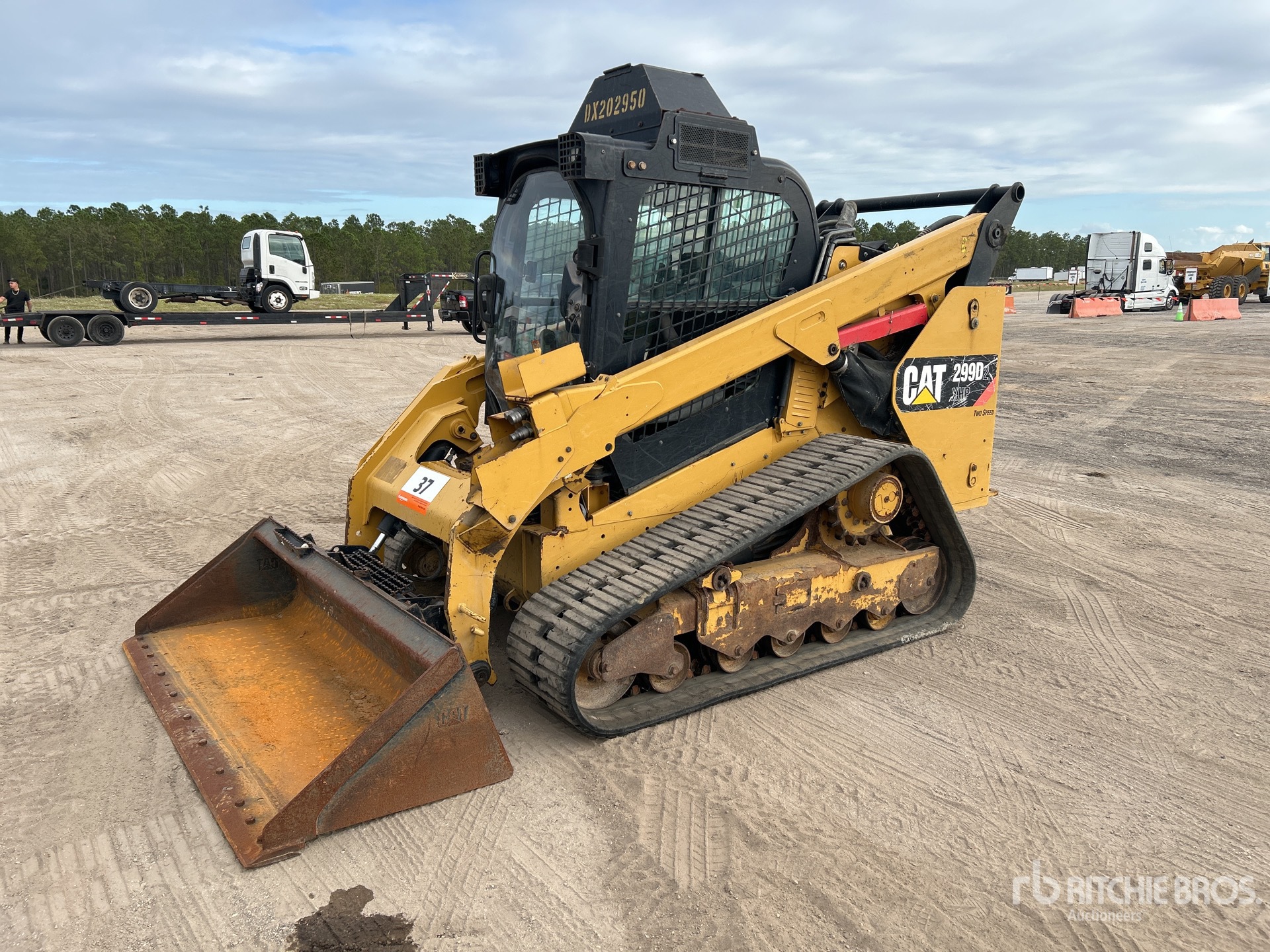 2018 Cat 299D2XHP Two-Speed を見 Compact Track Loader | Ritchie Bros ...