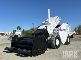 2015 Roadtec SB2500E Wheel Asphalt Transfer Machine in Perris ...