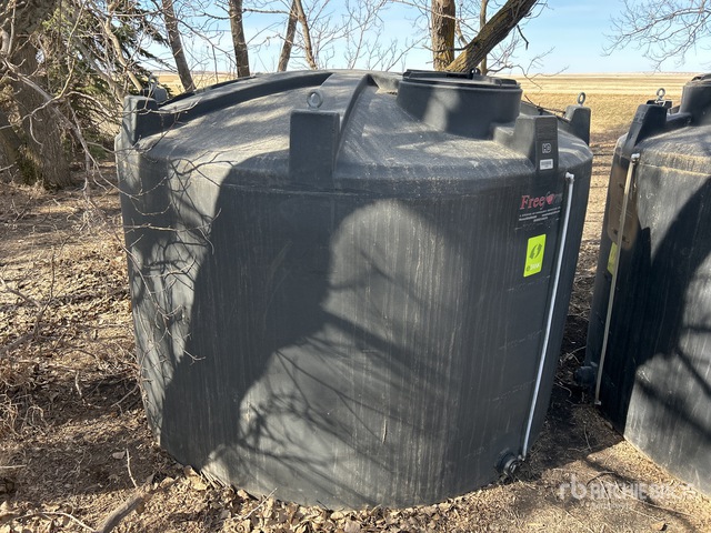 Free Form 1250 gal Water Tank | Ritchie Bros. Auctioneers