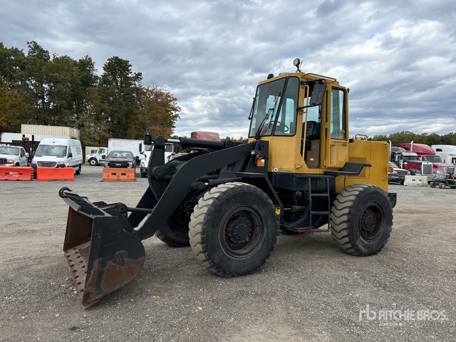 1987 Cat 916 Wheel Loader | Ritchie Bros. Auctioneers