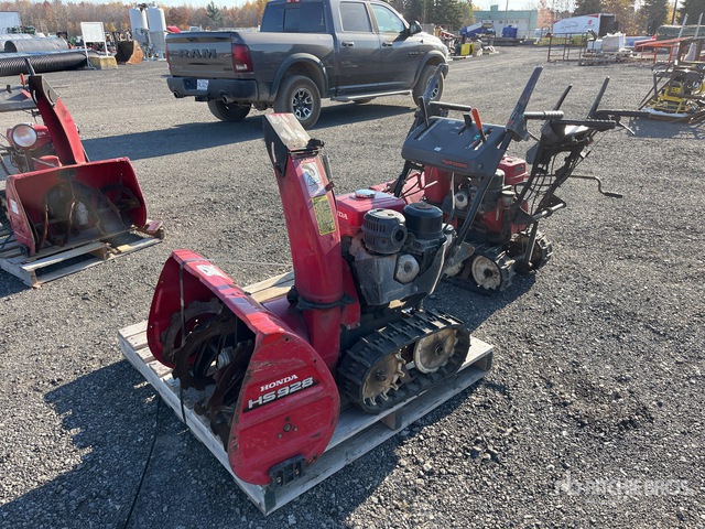 Honda HS928 28 in Walk-Behind Tracked Snow Blower | Ritchie Bros ...