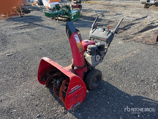 Honda HS928 28 in Walk-Behind Tracked Snow Blower | Ritchie Bros ...