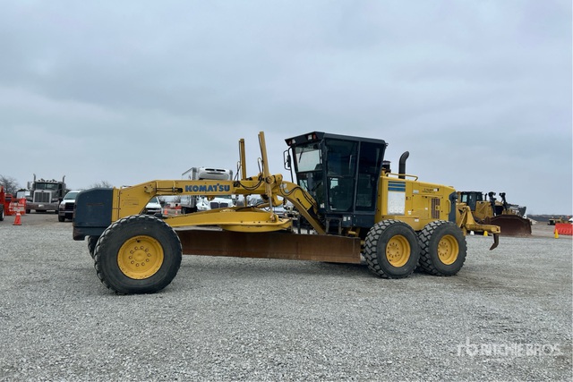 2008 Komatsu GD655-3E0 Motor Grader | Ritchie Bros. Auctioneers