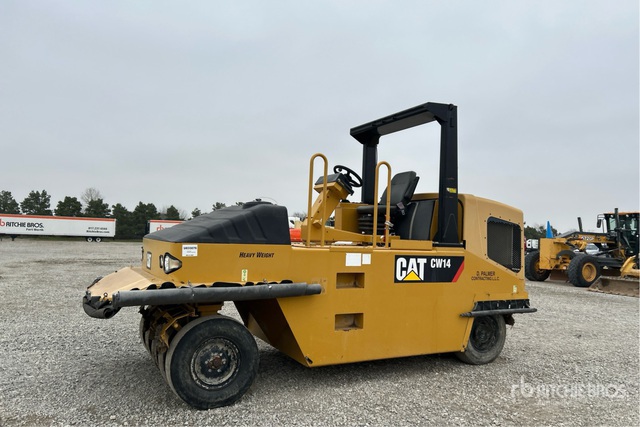 2014 Cat CW14 9 Wheel Pneumatic Roller | Ritchie Bros. Auctioneers