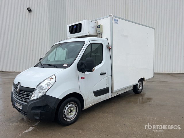 2016 Renault Master Vehicule Utilitaire Cargo Van | Ritchie Bros ...