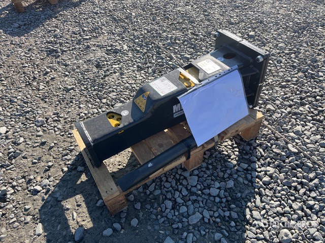 2024 Mustang HM150 Martello idraulico (Unused) | Ritchie Bros. Auctioneers