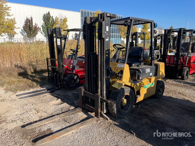 Hyster H50XL2 2500 lb Chariot élévateur à pneus gonflés | Ritchie Bros ...