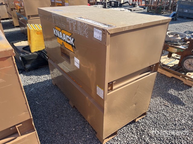 Quantity of (3) Knaack 89 Boîte de chantier | Ritchie Bros. Auctioneers