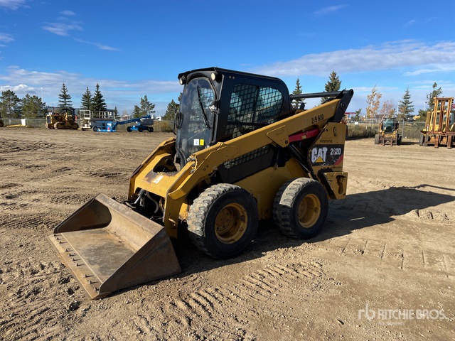 2014 Cat 262D Two-Speed Skid Steer Loader | Ritchie Bros. Auctioneers