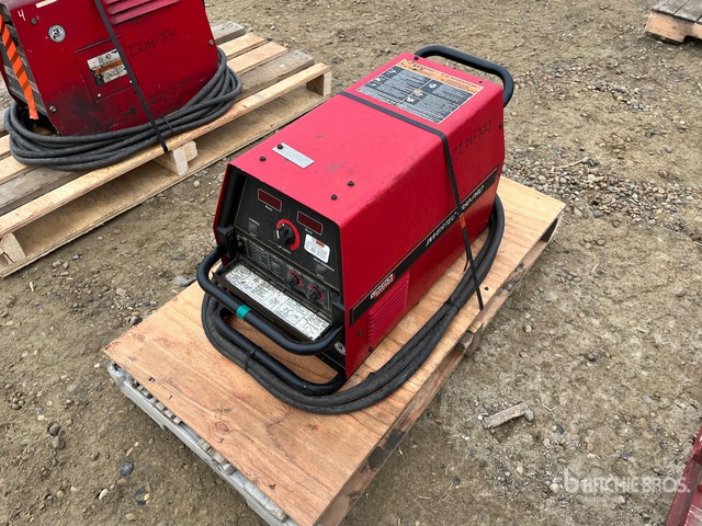 Lincoln Electric V350-Pro 350 A MIG Mig Electric Welder | Ritchie Bros ...