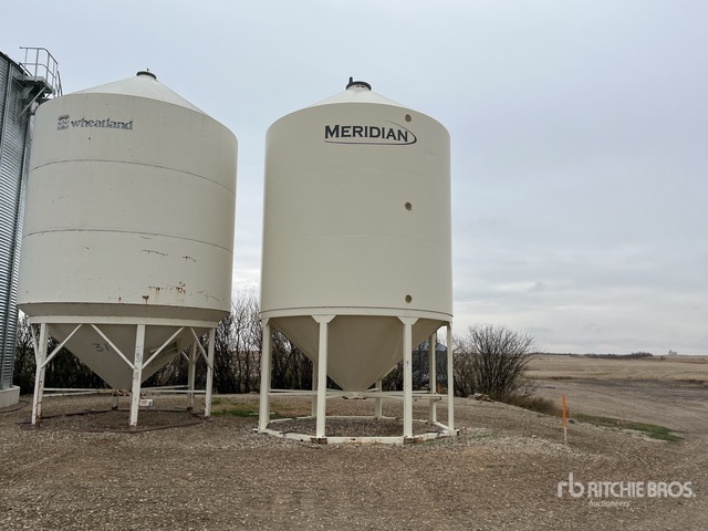 Meridian 1615 +/- 108 ton Hopper Fertilizer Grain Bin | Ritchie Bros ...