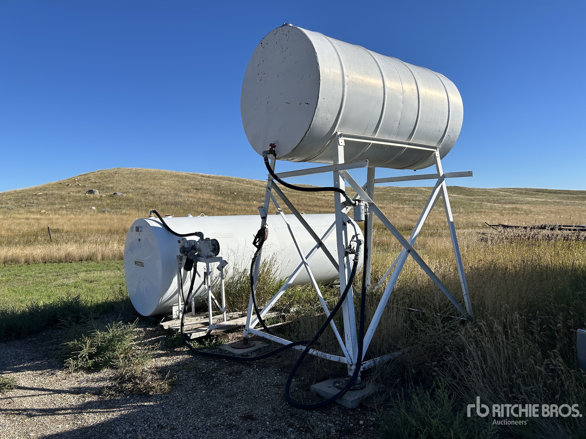 500 gal Gasoline Fuel Tank | Ritchie Bros. Auctioneers