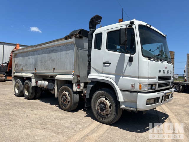 2007 Mitsubishi Fuso 500 Series 8x4 Twin-Steer Camion à benne tandem ...
