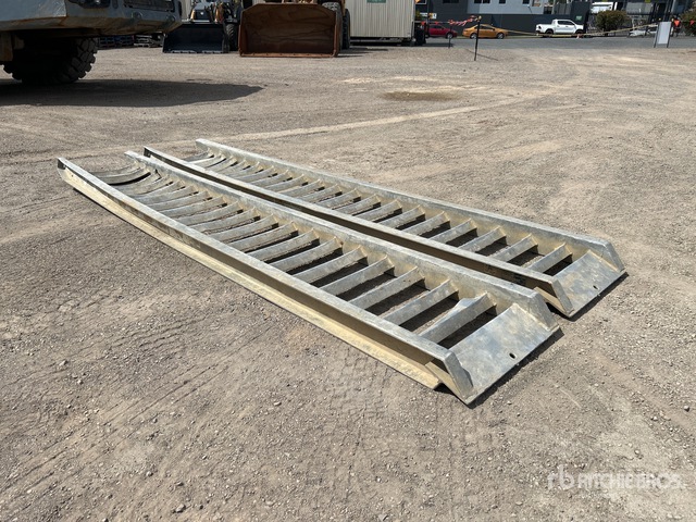 Sureweld 4.8T Loading Ramps | Ritchie Bros. Auctioneers