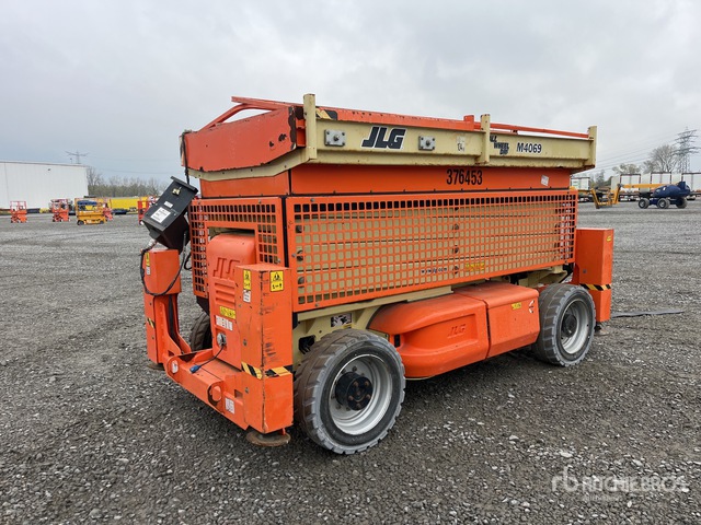 2013 JLG M4069 Scissor Lift | Ritchie Bros. Auctioneers