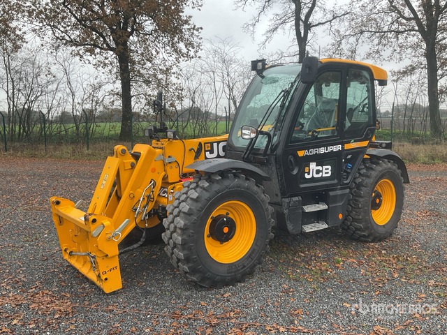 2022 JCB 538/70 AgriSuper Telehandler | Ritchie Bros. Auctioneers