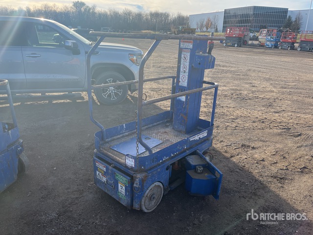 2000 UpRight TM12 Vertical Mast Lift (Inoperable) | Ritchie Bros ...