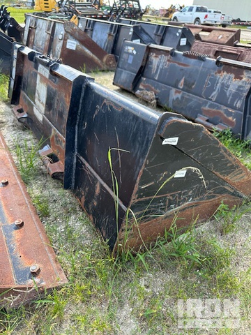 John Deere C84 Skid Steer Bucket in Fort Pierce, Florida, United States ...