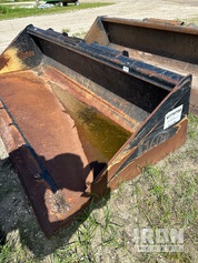 John Deere C84 Skid Steer Bucket, Fort Pierce, Florida, États-Unis ...